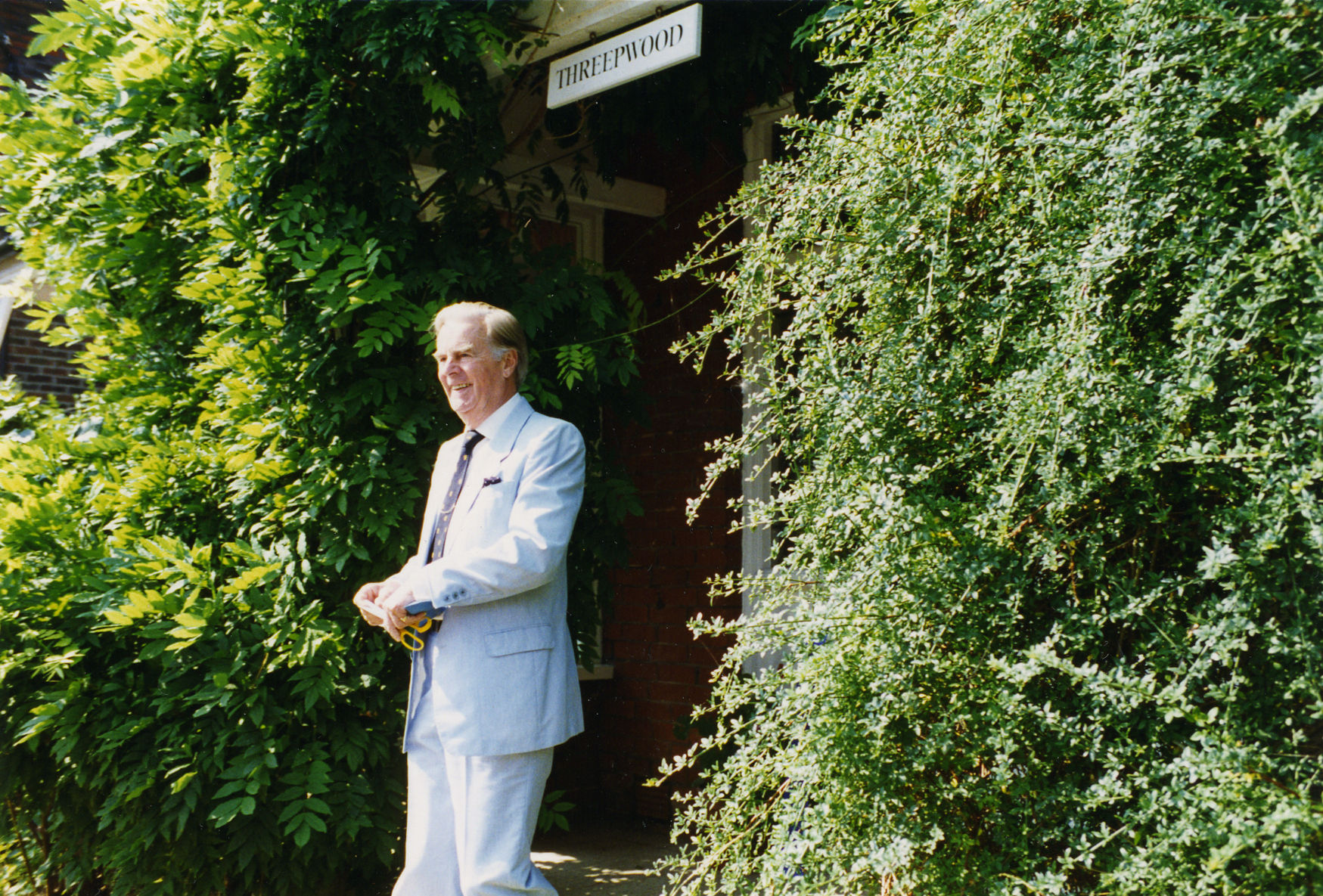 Photograph of Ian Carmichael at Threepwood on 18.8.1995 and file ...